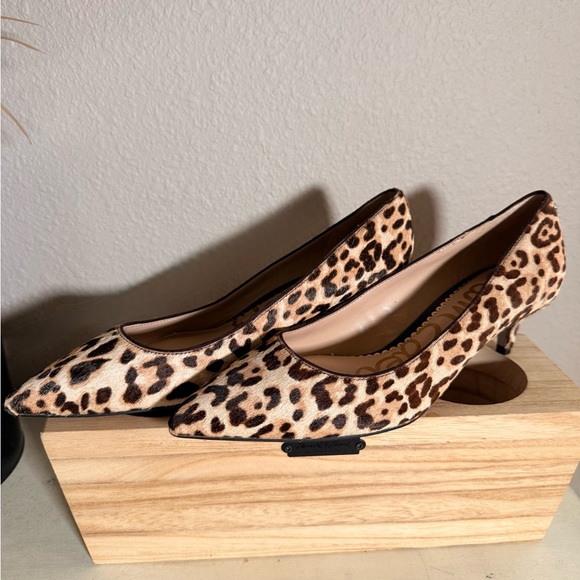 Sam Edelman | Shoes | Sam Edelman Leopard Print Kitten Heels Size 65 ...